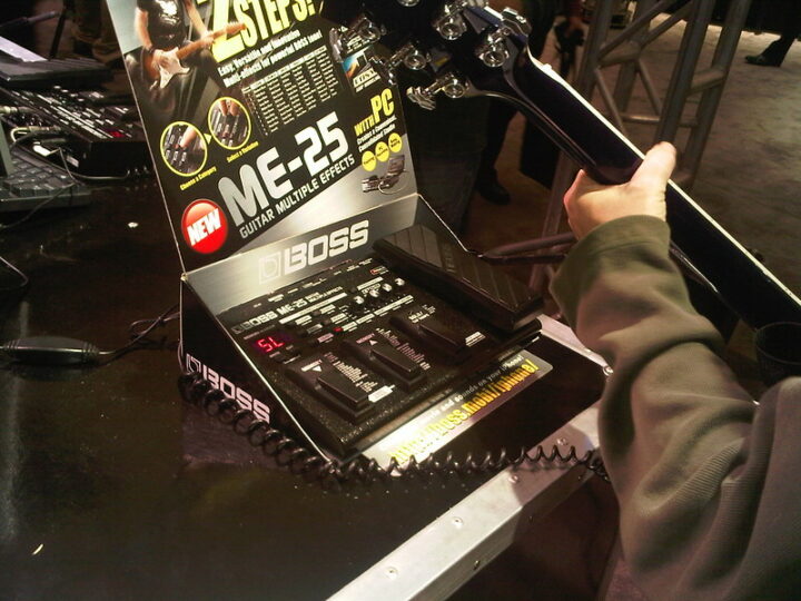 BOSS ME-25: Another BOSS pedal to Love - Guitar Space