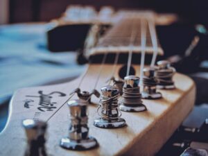 How to Choose the Right Guitar Strings - Guitar Space