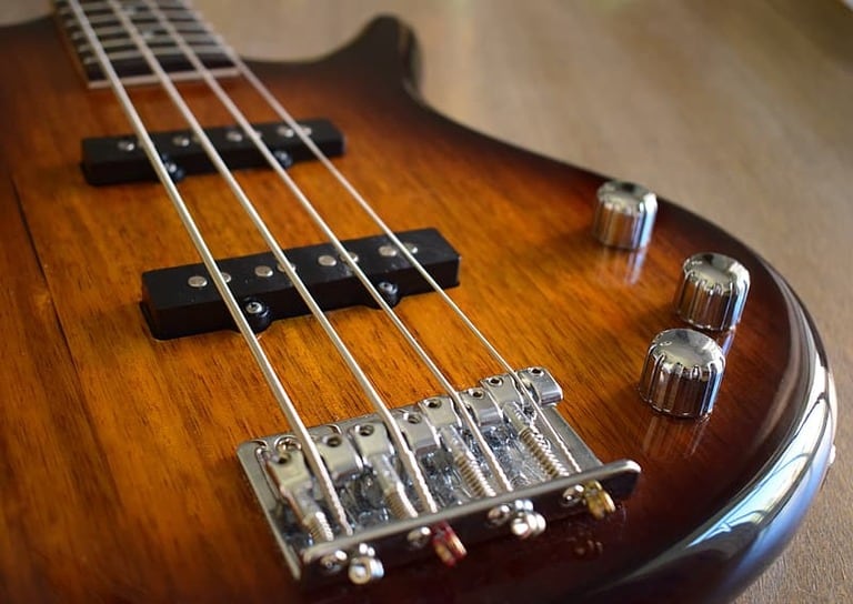 5 Best Flatwound Bass Strings You'll Love - Guitar Space