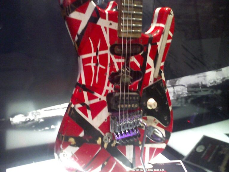 Frankenstrat Guitar Review and Guide - Guitar Space
