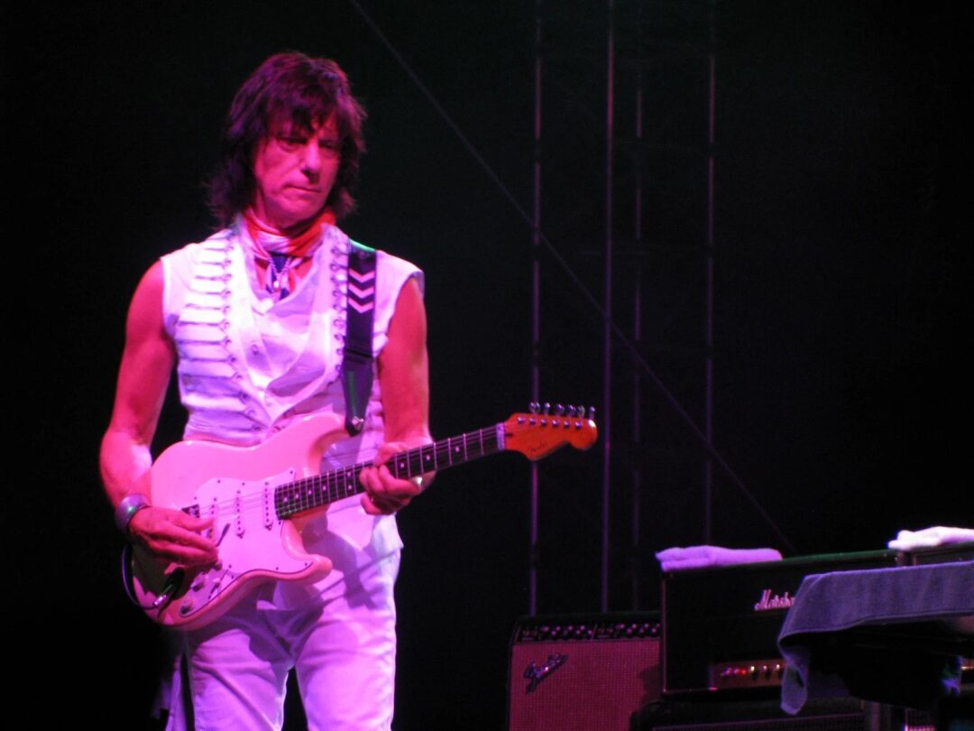 Jeff Beck Bio and Gear List - Guitar Space
