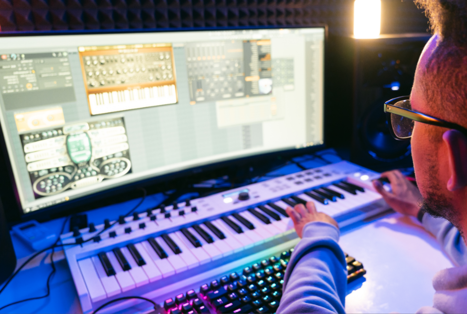 Pro Tools vs Ableton: How Do They Compare - Guitar Space