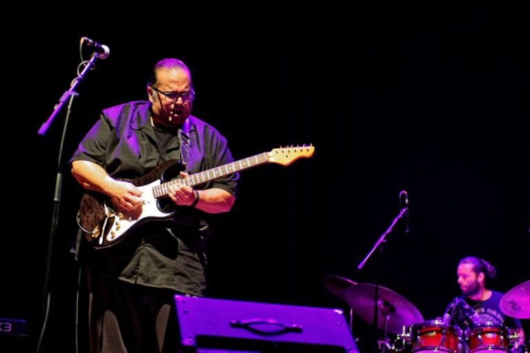 Jimi Hendrix Guitars and Gear: A Comprehensive List - Guitar Space