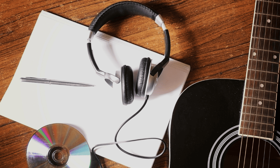 How to Write a Song on Guitar: A Singer/Songwriter Guidebook - Guitar Space